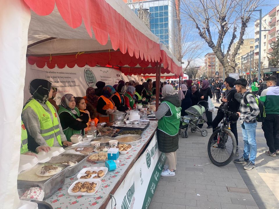 Milli Eğitim Müdürü Edip Deniz, Özel Meva Kolejini Ziyaret Etti - Siirt ...